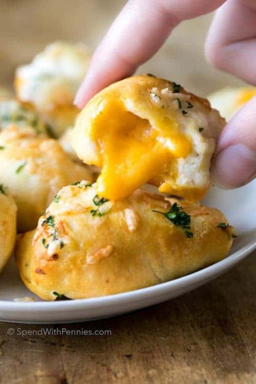 Garlic Cheddar Biscuits (Garlic Cheese Bombs)