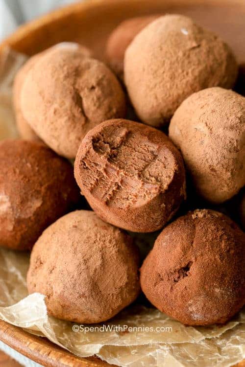 Easy Chocolate Truffles {Decadent & Rich!} - Spend With Pennies