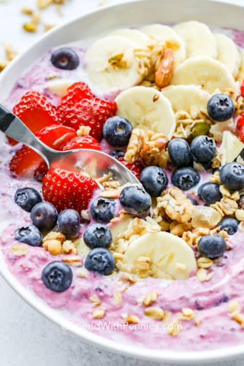Berry Banana Smoothie Bowl