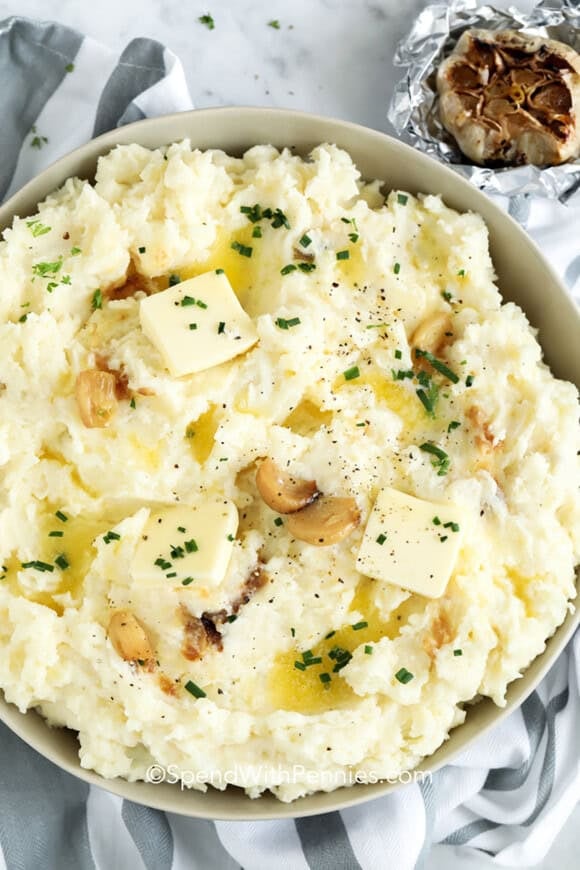 Creamy Roasted Garlic Mashed Potatoes